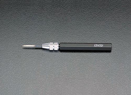 仕様：●メーカー:ノガ・ウォーターズ(NOGA)●型番:SC5500●刃幅:3.2mm●全長:120mm●付属刃:EA207UC-1(1本)●用途:細かい部分の面取りに。●刃部はハンドルの中に収納できます。●陽極酸化処理された12mm幅の六...