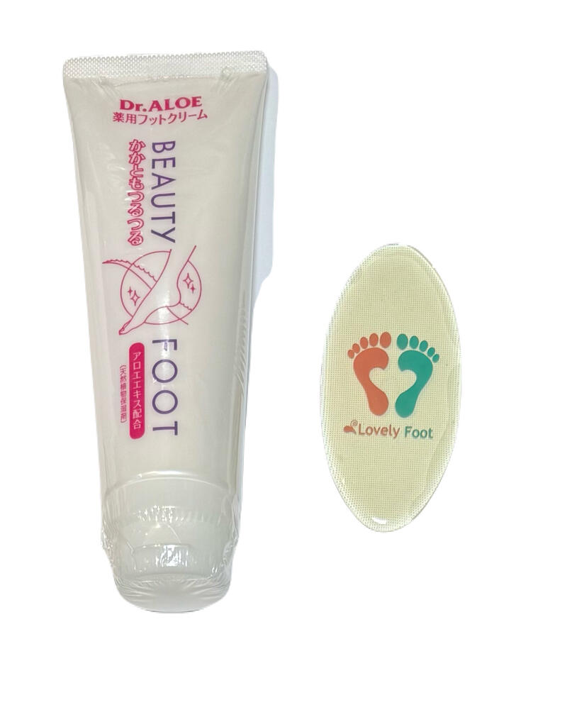 冬の乾燥する季節で肌がカサカサし、かかとやひび割れた部分など ミュール・サンダルを履く機会が多い夏の季節にも。 脚全体のカサつき、かかとや足裏のひび割れた部分などにご使用ください。 アロエエキスをはじめとする植物成分が乾燥や紫外線で荒れた足...