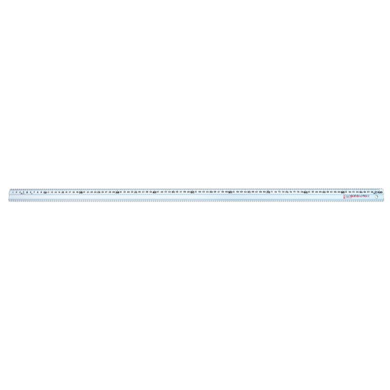 ●大きく鮮明な目盛数字を採用しました。 ●軽くて錆びず、丈夫です。 ●スベリ止付は裏面にスポンジが貼り付けてあり、軽い力で定規を押さえられます。 ●危険防止壁がカッター面より高く、カッターの刃が滑っても乗り越えにくい形状になっています。 [...