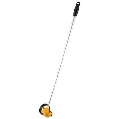 ムラテックKDSのWM-1KAは、最大1kmまで、 最小表示単位1cmで測定できるウォーキングメジャーです。 車輪はシングルでプーリー径約10cmです。 シャフトは二か所で50cm〜107cm間の使い易い長さに調節できますので、 疲れない位...