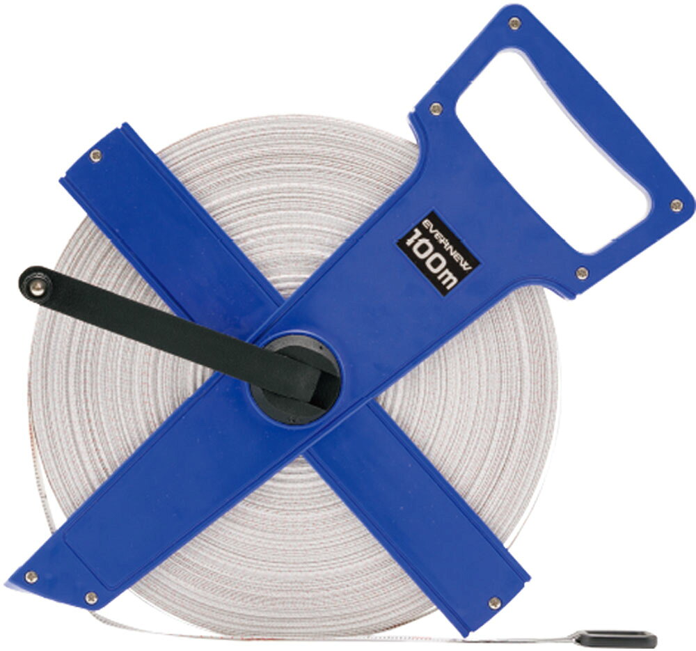 材質：ケース／ABS樹脂、テープ／グラスファイバー。サイズ：長さ38．5cm×幅30．5cm×厚さ3．6cm、テープサイズ／幅12mm×厚さ0．48mm（両面目盛付）。自重：1．3kg。