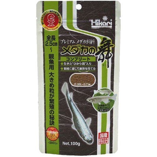 愛好家向けのメダカプレミアム飼料。繁殖力を目的とした、嗜好性・栄養価の高い飼料。（親魚用）。メダカをしっかりとした体型の親魚に育てます。繁殖力を高めるために最適な飼料です。（親魚用）原材料：オキアミミール、フィッシュミール、卵白粉末、イカミ...