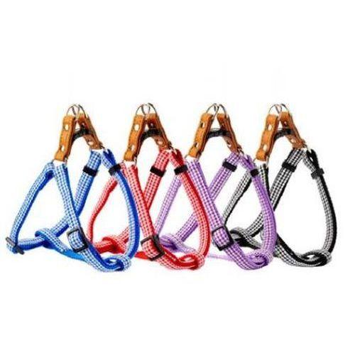 犬用軽便胴輪。原材料：ナイロン。幅×奥行×高さ=110×40×190(mm)。ギンガム柄の犬用軽便胴輪。