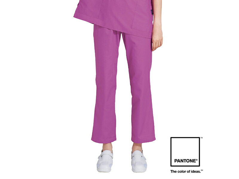 ●製品紹介情報 使用素材 スクラブポプリン （ポリエステル65％・綿35％） 仕様 総ゴム／両脇ポケット／後ろポケット付ウエストひも入り 商品詳細 PANTONE（パントン）スクラブとコーディネイトできるレディースストレートパンツ。シルエッ...