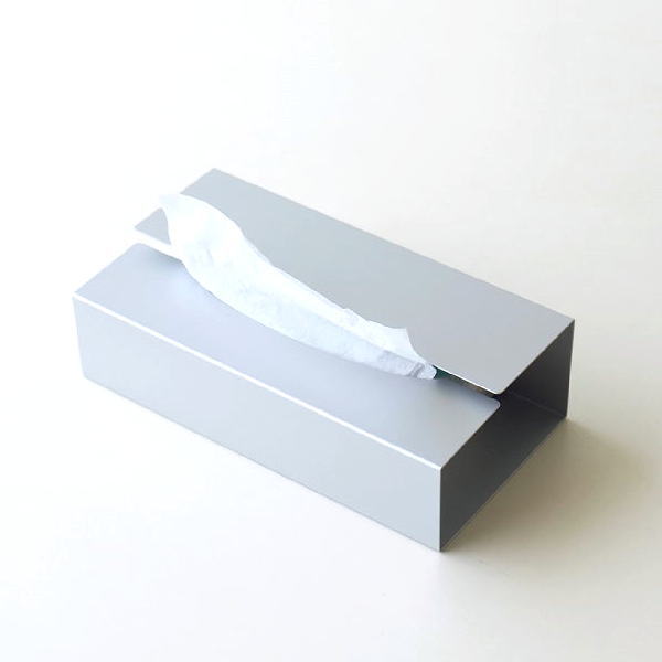 ティッシュボックス 薄くて軽く、水気に強い アルミニウムの特徴を活かした made in japanのティッシュボックス 酸化被膜で覆われた本体は洗浄も消毒も可能◎ いつでも清潔に保てます シンプルでいて無骨な雰囲気の中に マットな質感で優...