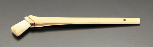 型番EA109LA-34 商品説明●材質…毛：羊毛、柄：竹●全長…225mm●毛幅…25mm●毛丈…35mm●号数…8号●玉厚…13mm ★注意事項★商品画像に複数商品が載っており、番号やアルファベットが記載されている商品がございます。その...