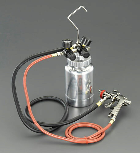 型番EA121BX-1A 商品説明●使用圧力…0.2MPa●使用コンプレッサー…1.85kw●両ホース全長…150cm●重量…2.1kg●吐出し空気量…175L/分●ノズル径…1.0mm●エアー取付ねじ…G1/4"●カップ容量…2000ml...
