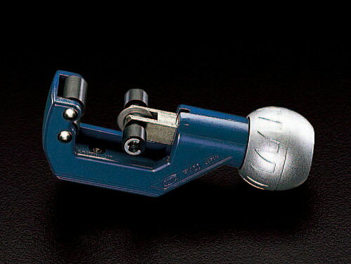 型番EA203F 商品説明●全長…126mm●重量…300g●適用…ガス配管用ステンレスフレキ管：呼び8A〜20A　給水給湯用ステンレスフレキ管：呼び13、20 (スパイラル形状を除く) ★注意事項★商品画像に複数商品が載っており、番号やア...