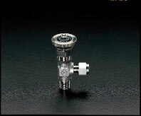 型番EA425CC-8 商品説明●材質…SUS316●使用流体…空気・水・油●使用圧力…0〜2MPa(20kgf/c)●使用温度…−10〜100℃(凍結なきこと)●チューブ外径…8mm●取付ねじ…R（PT)1/4” ★注意事項★商品画像に複...