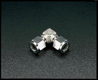 型番EA425CH-6 商品説明●材質…SUS316●使用温度…−196〜600℃●適用パイプ外径…6mm●チューブ使用時は、インサートリングが別途必要となります。●使用圧力はチューブ使用圧力に準拠する。 ★注意事項★商品画像に複数商品が載...