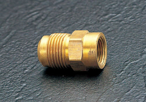 型番EA443M-34 商品説明●メスねじ(NPT)…3/8”●オスねじ(フレアー)…1/2”●材質…真鍮●入数…1個 ★注意事項★商品画像に複数商品が載っており、番号やアルファベットが記載されている商品がございます。その場合は、「商品番号...