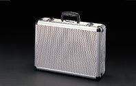 型番EA502C 商品説明●3mm厚硬質ウレタン貼●中仕切なし●鍵付●サイズ(mm)…(内寸)：460(W)×120(D)×320(H)mm、(外寸)：485(W)×145(D)×345(H)mm●重量…3.2kg ★注意事項★商品画像に複...