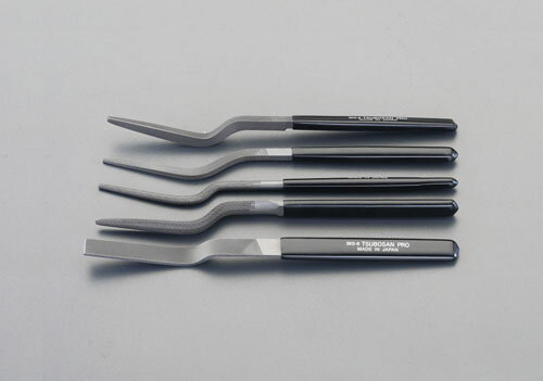 型番EA521PE-5 商品説明●〈セット内容〉…5本組●平（11×3.5mm）●半丸（12×3.8mm）●丸（φ5.5mm）●角（5.5mm）●三角（9.0mm）●粗さ…中目●クランク型●曲げ角…20R●全長…215mm●コーティング長…...