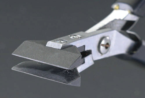型番EA535BA-6 商品説明●全長…130mm●先端幅…23mm●先端…樹脂製●ICチップの足ピンをまっすぐに伸ばします。 ★注意事項★商品画像に複数商品が載っており、番号やアルファベットが記載されている商品がございます。その場合は、「...