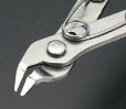 型番EA535KE-3 商品説明●メーカー…KNIPEX（クニペックス）●型番…7823125●全長…125mm●刃硬度…HRC54●材質…ステンレススチール●先端アングル60°●ハンドル…コンフォート●直刃●切断能力…軟線：φ0.2〜1....