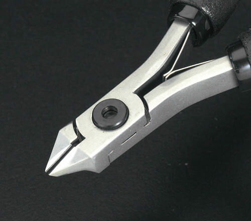 型番EA535TD-11 商品説明●テーパーレリーフ●全長…120mm●刃硬度…HRC63〜65●切断刃…セミフラッシュ●切断能力(銅線)…0.2〜1.1mm ★注意事項★商品画像に複数商品が載っており、番号やアルファベットが記載されている...