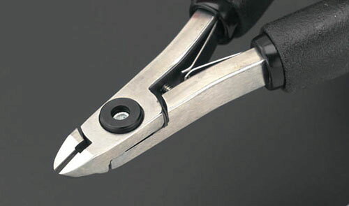 型番EA535TX-2 商品説明●全長…115mm●刃長…5.8mm●刃硬度…HRC67●切断能力…0.08〜0.25mm(スチールワイヤー)●切断形状…フラッシュ（ごくわずかに切断跡が残ります）●ハードワイヤー用●ばね付●ミニオーバル ★...