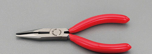 型番EA537KC-1 商品説明●メーカー…KNIPEX（クニペックス）●型番…2503125●ハンドル…プラスチックコーティング●仕上げ…クロムメッキ●刃硬度…HRC60●全長…125mm●切断能力…中硬線：φ2.2mm、硬線：φ1.6m...