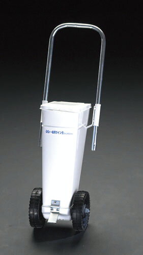 型番EA581G-5.5 商品説明●用途…一般用ライン引き●材質…本体：スチール、タイヤ：プラスチック●全長…810mm●石灰容量…約5.5リットル●ライン幅…50mm●所要量目安…約250m●重量…約3kg●粉止め機能付●石灰は市販でご購...