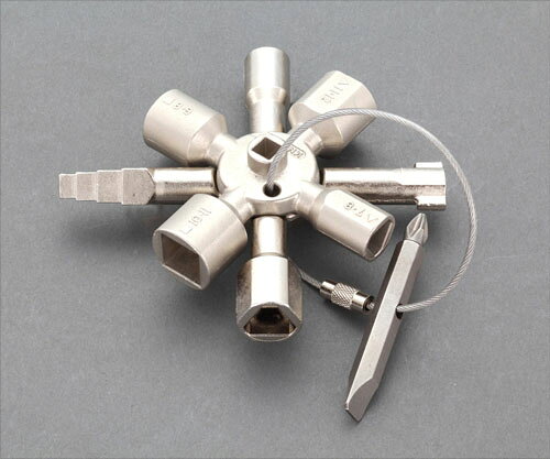 型番EA613AJ-25 商品説明●メーカー…KNIPEX（クニペックス）●型番…001101●材質…亜鉛ダイカスト、ニッケルメッキ●全長…95mm●四角（凹）…5・6〜7・8〜9・10〜11mm●四角（凸）…（4段）6・7・8・9mm●三...