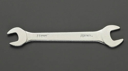 型番EA615AD-18 商品説明●サイズ…19×21mm●厚み…3mm●全長…175mm●材質…カーボンスチール ★注意事項★商品画像に複数商品が載っており、番号やアルファベットが記載されている商品がございます。その場合は、「商品番号の末...