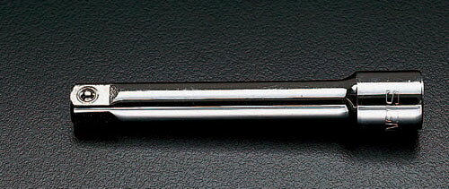 型番EA617CK-75 商品説明●差込角…1/4”●全長…75mm●各部サイズ…●全長(L；mm)：75●軸径(D1；mm)：8●ソケット外径(D2；mm)：12●奥まった所での作業時に便利なエクステンションバー ★注意事項★商品画像に複...