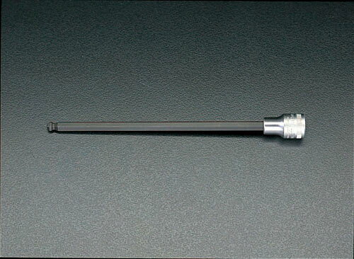 型番EA617DE-5 商品説明●差込角…1/2”●ボールポイント付●サイズ…5mm●全長(L1；mm)…238●軸長(L2；mm)…200●重量…145g●ソケット部外径(d；mm)…22.7●頑丈な圧入式の1/2”DRボールポイントロン...