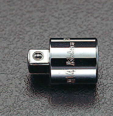 型番EA618BC-32 商品説明●メス…3/8”●オス…1/4”●全長…24mm ★注意事項★商品画像に複数商品が載っており、番号やアルファベットが記載されている商品がございます。その場合は、「商品番号の末尾」に記載されている番号やアルフ...
