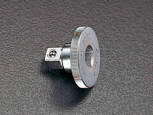 型番EA618BC-6 商品説明●差込角…3/8”●全長…26mm●サイズ…φ35×26mm ★注意事項★商品画像に複数商品が載っており、番号やアルファベットが記載されている商品がございます。その場合は、「商品番号の末尾」に記載されている番...