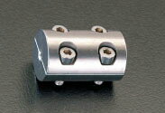 型番EA638RA-3 商品説明●適合ワイヤー径…3mm●全長…27mm●直径…22mm●最高引張力…3.6kN●材質…SUS303●(1×19)ワイヤー不可 ★注意事項★商品画像に複数商品が載っており、番号やアルファベットが記載されている...