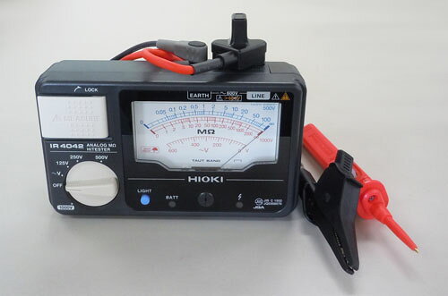 型番EA709BB-2 商品説明●メーカー…日置電機（HIOKI）●型番…IR4042-11●交流電圧…0〜600V●交流電圧精度…最大表示値の±5％●電源…単3電池×4本(付属)●サイズ…159(W)×40(D)×92(H)mm●重量…4...