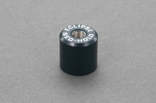 型番EA781EE-22 商品説明●吸着力…80N(8.0kgf）●材質…ネオジウム磁石(N35・ニッケルメッキ加工)●サイズ…φ16×16mm●ネジサイズ…M6●重量…18g●使用温度…80℃以下●ねじ穴付きの超強力マグネット●流通してい...
