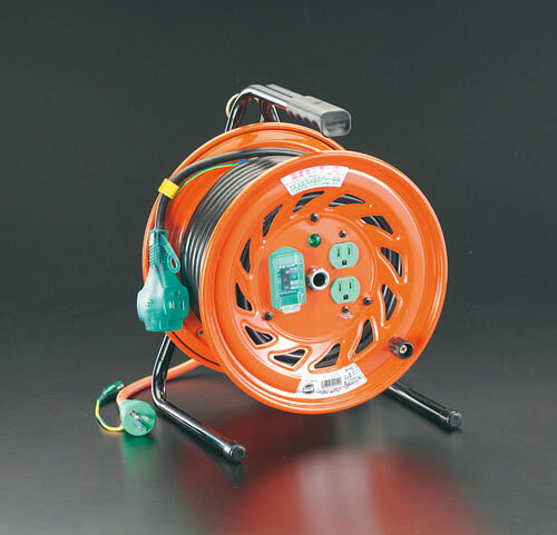 型番EA815DP-2 商品説明●メーカー…日動工業●型番…RND-EB30S●コンセント数…3＋2個●コンセント定格…2P・15A・125V 接地付●許容電流…22A（※ケーブルの能力値）●電線仕様…VCT2.0m×3心●コード長…1次側...