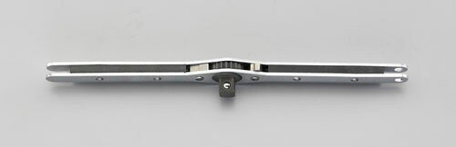 型番EA829MV-3 商品説明●全長…200mm●左右切替式●差込角…3/8”●重量…126g ★注意事項★商品画像に複数商品が載っており、番号やアルファベットが記載されている商品がございます。その場合は、「商品番号の末尾」に記載されてい...