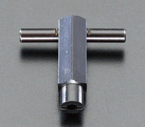 型番EA948DA-206 商品説明●材質…スチール(S45C)●適用プランジャー…M12用●スプリングプランジャーをバックキャップ側から挿入する場合ご使用下さい。 ★注意事項★商品画像に複数商品が載っており、番号やアルファベットが記載され...