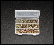 型番EA949GC 商品説明●＜セット内容＞…サイズ（入数）：M3(300)M4(200)M5(100)M6(50)M8(50)M10(30)M12(30)●材質…鉄(クロメートメッキ)●並目ねじ●ケースサイズ…207×145×40mm●総...