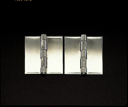 型番EA951CN-89 商品説明●材質…ステンレス(SUS304)●仕上げ…ヘアーライン●全長…89mm●幅…42mm●厚み…3mm●耐荷重(2枚使用時)…30kg●入数…2個 ★注意事項★商品画像に複数商品が載っており、番号やアルファベ...