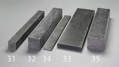 型番EA993DS-32 商品説明●サイズ…150×150×1000(L)mm●重量…20.2kg●耐荷重…約45t●材質…廃プラスチック●耐荷重は角材全面で荷重を受けた場合の参考値です。切断や穴開け等の加工をした場合は耐荷重は低下します。...