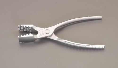 型番EA463PG-11 商品説明●全長…210mm●重量…310g●適用ホース外径…10〜47mm●自動車の冷却系ホースを固定しているスプリング式ホースクリップの脱着作業に。●ホース外径10〜47mmに使用される板バネ式ホースクリップに使...