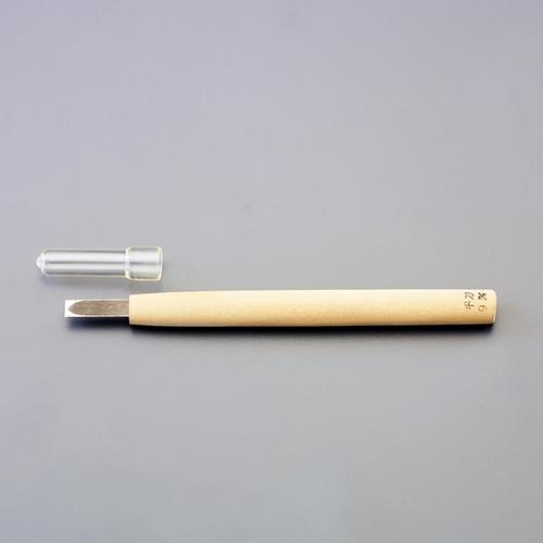 型番EA588MF-9 商品説明●全長…212mm●刃幅…9mm●形状…平型●材質…刃：安来鋼柄：朴●平らな面を出したい時や角に丸みをつける時に便利です。 ★注意事項★商品画像に複数商品が載っており、番号やアルファベットが記載されている商品...