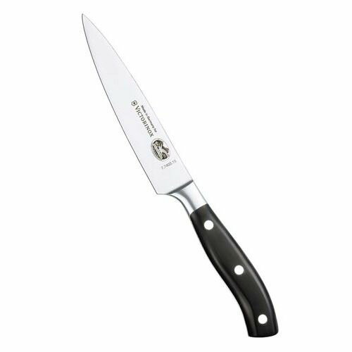商品情報商品名：ビクトリノックス グランメートル シェフナイフ 7.7403.15G 15cmメーカー型番：7806020JANコード：7611160002747入り数：1サイズ(外寸mm)：全長：295サイズ(内寸mm)：-重量：210g...