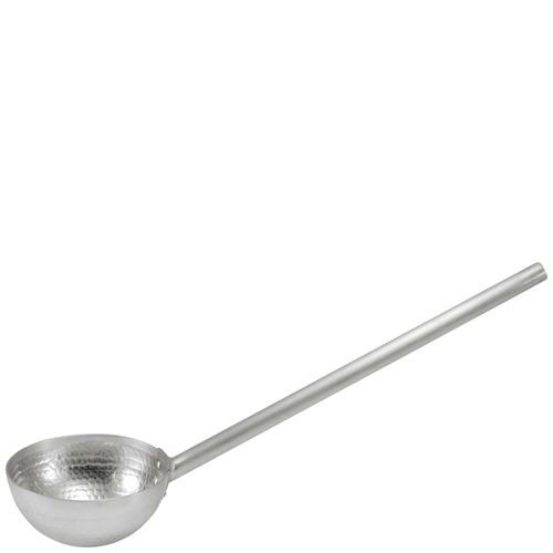 商品情報商品名：アルミ 打出ひしゃく 18cm 柄長50cmメーカー型番：1544870JANコード：4548170248922入り数：1サイズ(外寸mm)：680(H88)サイズ(内寸mm)：-重量：300g材質：アルミニウム商品について...