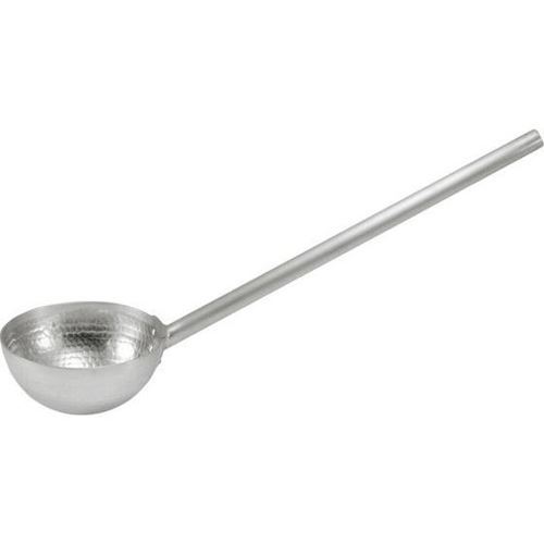 商品情報商品名：アルミ 打出ひしゃく 18cm 柄長60cmメーカー型番：1544880JANコード：4548170248939入り数：1サイズ(外寸mm)：780(H88)サイズ(内寸mm)：-重量：300g材質：アルミニウム商品について...