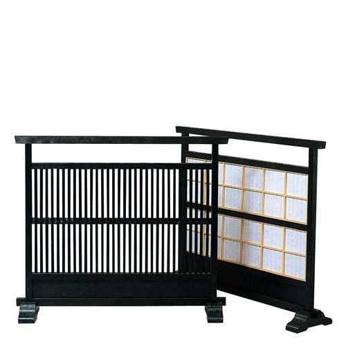 商品情報商品名：衝立 千本格子 障子付 ツガ材メーカー型番：3841200JANコード：4582222522431入り数：1サイズ(外寸mm)：1050×250×H1000サイズ(内寸mm)：-重量：-材質：ツガ材商品について●裏面は障子張...