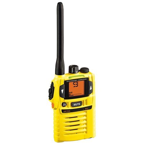 商品情報商品名：特定小電力トランシーバー SR70A イエローメーカー型番：1539381JANコード：4909959150124入り数：1サイズ(外寸mm)：幅：57.0 高：88.0 奥行(アンテナ及び突起物含まず)：16.5サイズ(内...