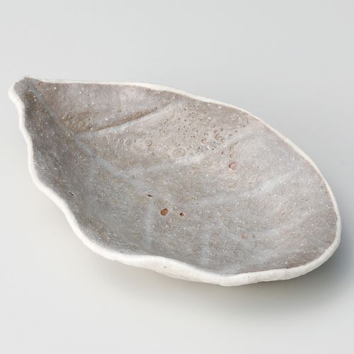 商品情報商品名：手造り葉型山鳩珍味メーカー型番：091-319(旧型番：086-048)品番：708024入り数：1サイズ：8.5×5.5×2cm原産国：JPN 材質：陶器配送料について。【ご注意】画面上の色はブラウザやご使用のパソコンの設...