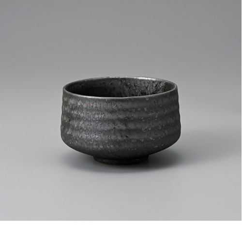 ■商品説明■商品名：切立金結晶抹茶碗メーカー品番：377-309お届け数：1サイズ(cm)：口径11.3×7.7素材：陶器【配送料について】【ご注意】画面上の色はブラウザやご使用のパソコンの設定により実物と異なる場合があります。