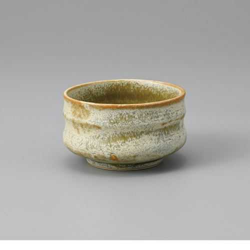 ■商品説明■商品名：グリーン抹茶碗(小)メーカー品番：379-129お届け数：1サイズ(cm)：口径10.5×6容量(cc)：350素材：磁器【配送料について】【ご注意】画面上の色はブラウザやご使用のパソコンの設定により実物と異なる場合があ...