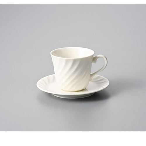 ■商品説明■商品名：エスポアール兼用ソーサーメーカー品番：549-249お届け数：1サイズ(cm)：口径14.5×1.8素材：磁器【配送料について】【ご注意】画面上の色はブラウザやご使用のパソコンの設定により実物と異なる場合があります。