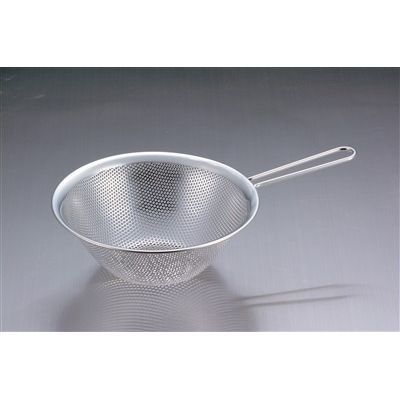 商品情報商品番号：2314100商品名：パンチングストレーナー 23cm 手付 柳宗理EBMコード：2314100TKG商品コード：8-0065-1403メーカー：EBMサイズ/内容量/重量：350×86その他：外径：238mm 配送料につ...
